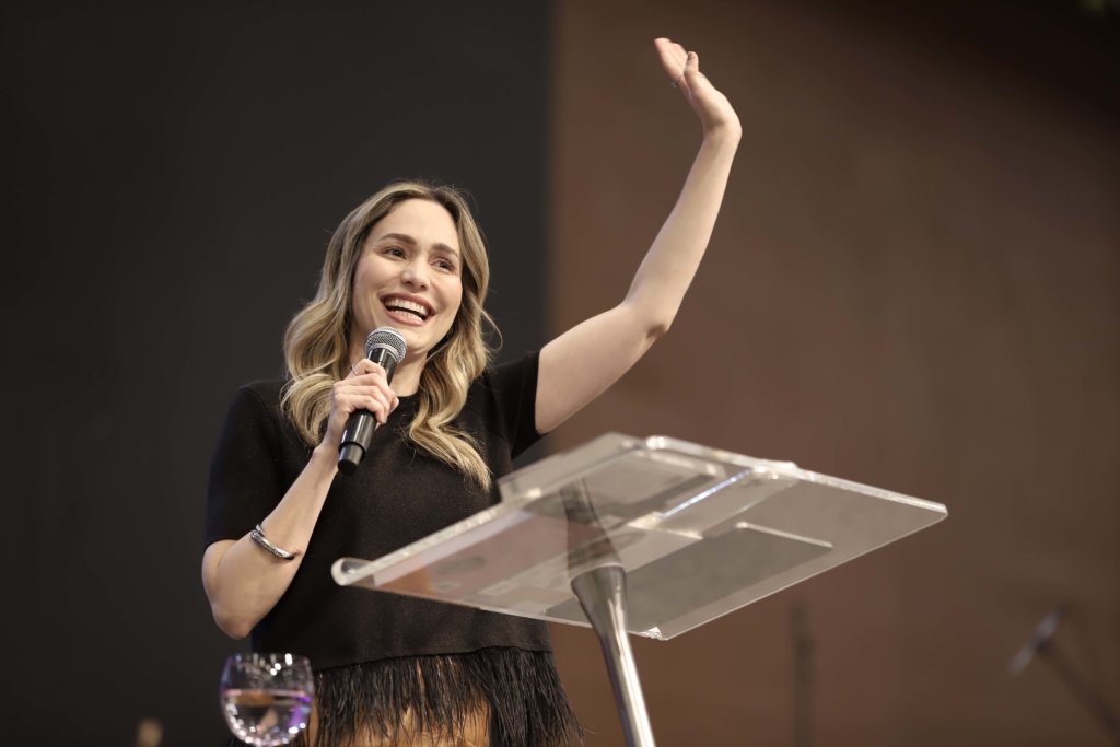 Rompendo em Adoração | Conferência Mulheres Vitoriosas - ADVEC